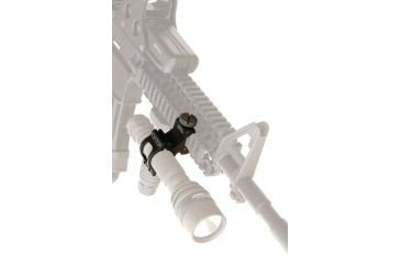 DANIEL DEFENSE OFFSET FLASHLIGHT MOUNT – Tactical Products Canada